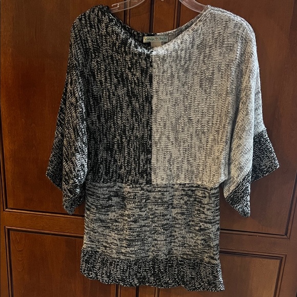 Vintage Suzie | Sweaters | Vintage Suzie Monochrome Knit Sweater Top ...